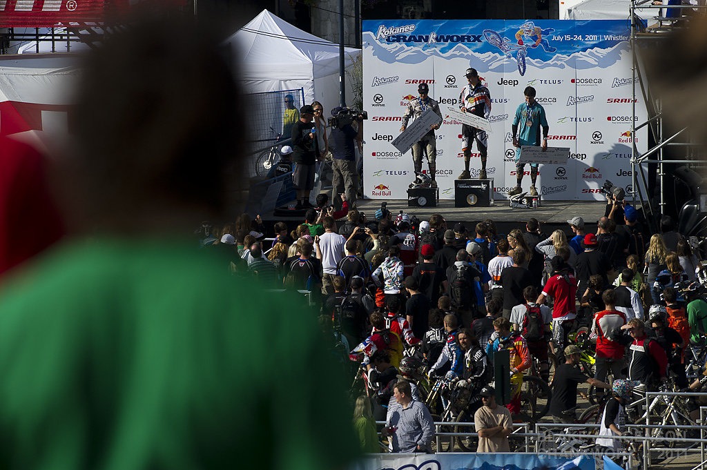 SAM BLENKINSOP & CLAIRE BUCHAR WIN GARBANZO DH AT CRANKWORX | Freehub ...